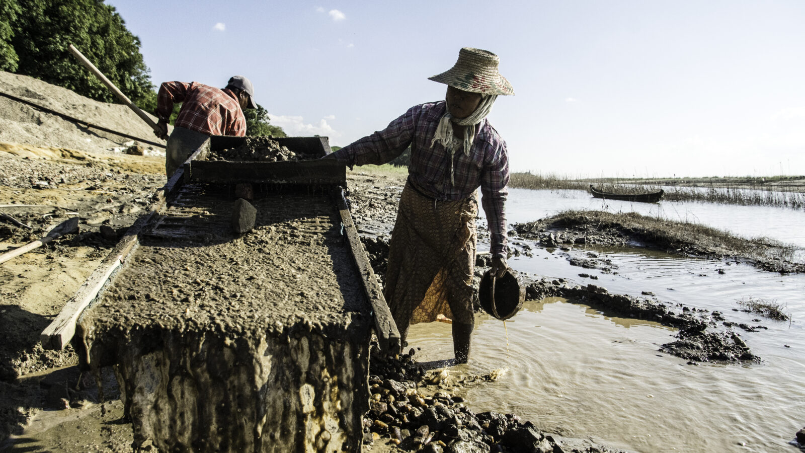 Uncontrolled gold mining booms in Kachin State | EarthRights International